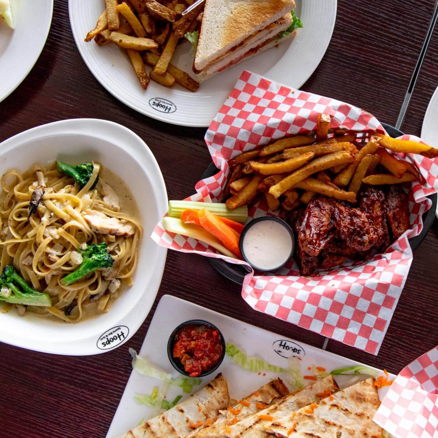 Hoops Sports Bar & Grill (125 Bremner Boulevard, Toronto, ON, Canada ...